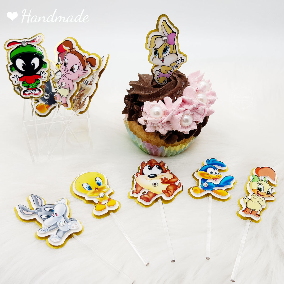 Hand Crafted Baby Looney Tunes cupcake toppers! Set of 12 - Madanela